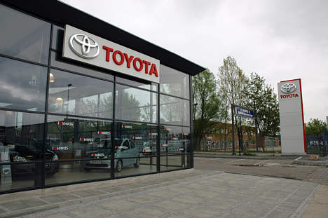 Motorsporten.dk - Bil nyt - Nye skilte hos landets Toyota-forhandlere